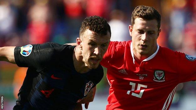 Bayern Munich sign Ivan Perisic on loan from Inter Milan - BBC Sport