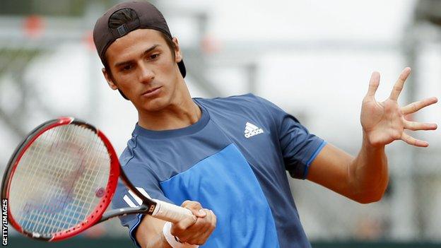Coria tennis store