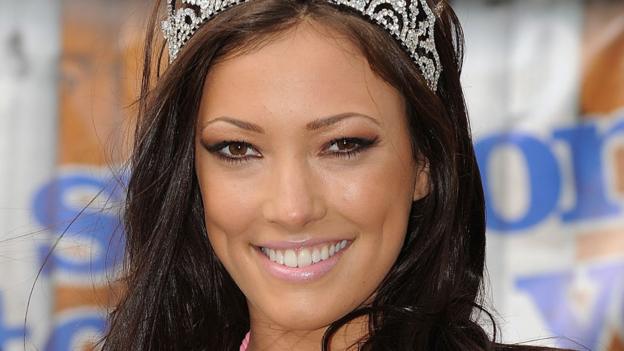 Sophie Gradon, former Love Island contestant, dies - BBC News