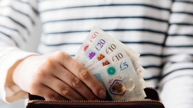 Benefit fraud rises to £233m in recent years says NI minister - BBC News