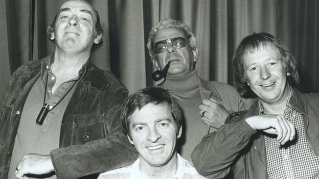 Barry Cryer obituary: A life dedicated to laughter - BBC News