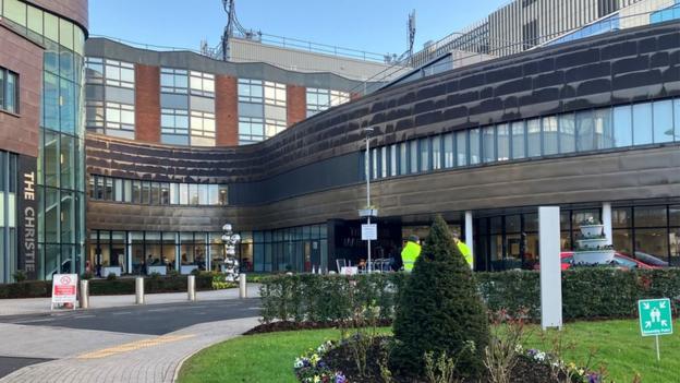Skin cancer blood test trial 'possibly saved my life' - BBC News