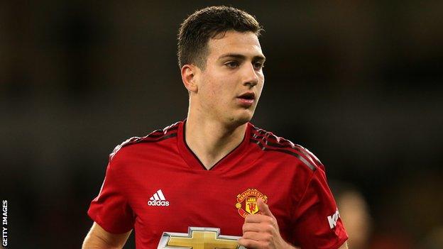 Diogo Dalot: Manchester United right-back has treatment on hip injury ...