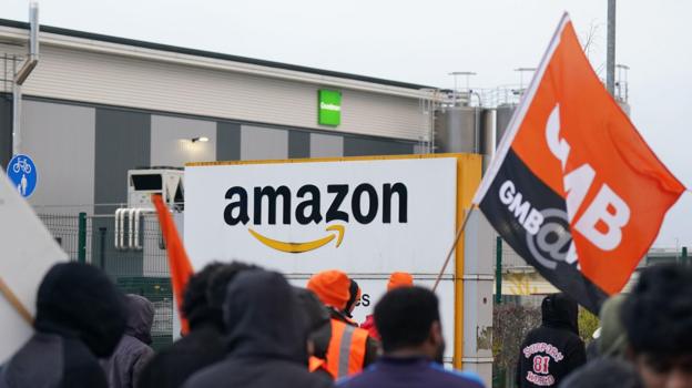 UK Amazon workers to protest over union recognition - BBC News