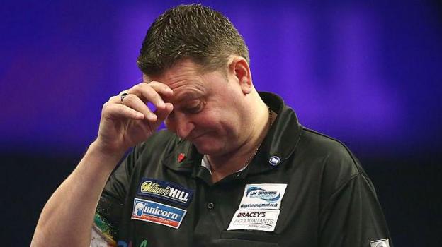 Dartitis: The condition where you try to throw a dart - but can't - BBC ...