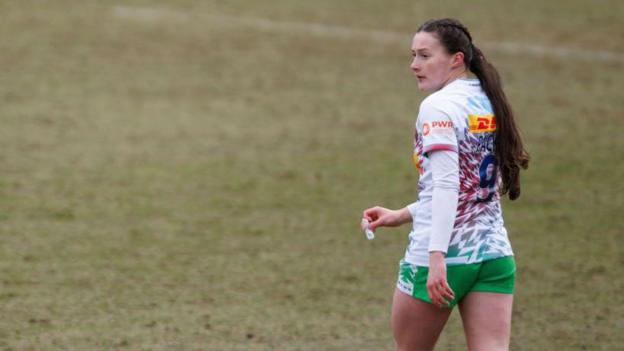 Lucy Packer: England scrum-half renews Harlequins contract - BBC Sport