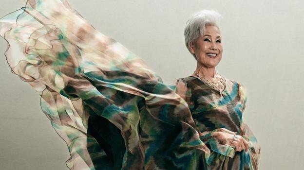 Choi Soon-hwa: The 81-year-old granny who entered Miss Universe - BBC News