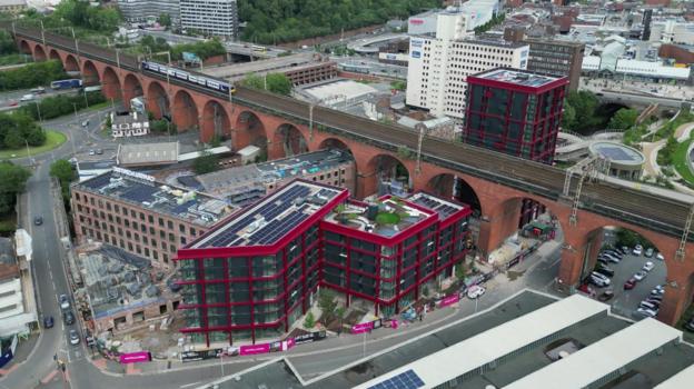 Greater Manchester unveils £1bn economic growth plan - BBC News
