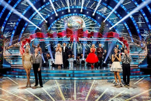Tayce wins Strictly Come Dancing Christmas special - BBC News