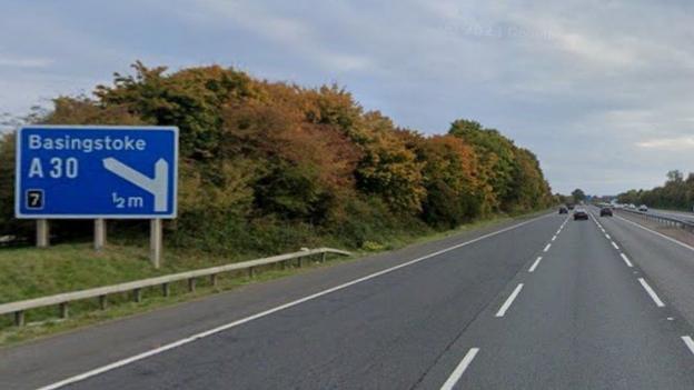 M3 closure near Basingstoke to happen over weekend - BBC News