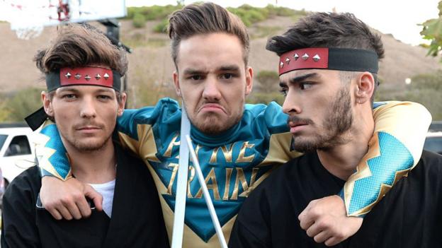 Liam Payne: One Direction stars' poignant statements in full - BBC News
