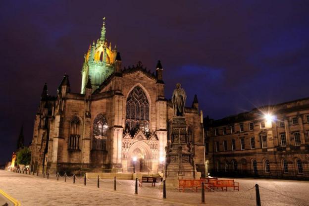 First scientific evidence of Black Death in Edinburgh found on skeleton ...