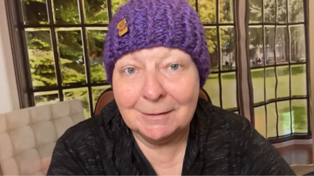 Comedian Janey Godley reveals she is clear of cancer - BBC News