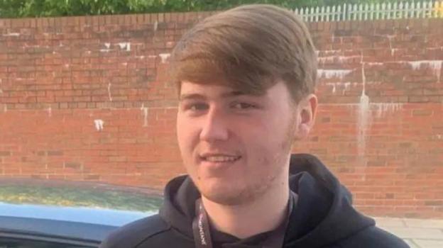 Ellis Cox: Mum's appeal on what would have been son's 21st - BBC News