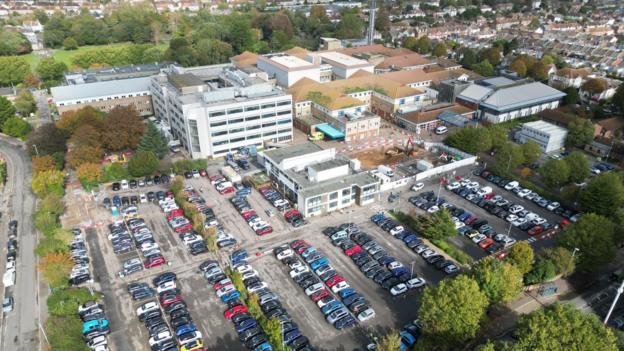 Worthing Hospital: Changes to A&E access during improvement works - BBC ...