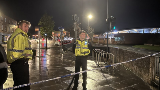 Chester bus and rail bomb scare ends as robot deployed - BBC News