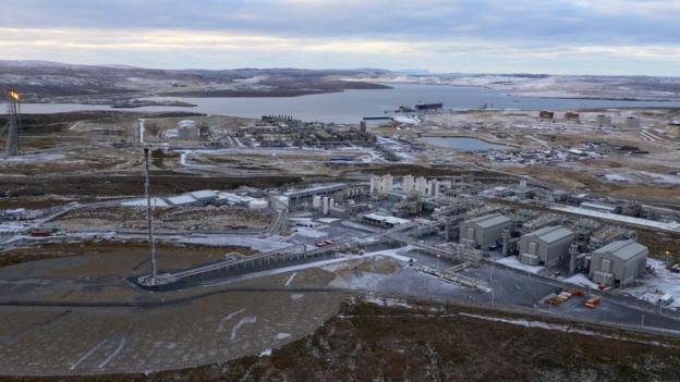 Total's Shetland Gas Plant officially opened - BBC News
