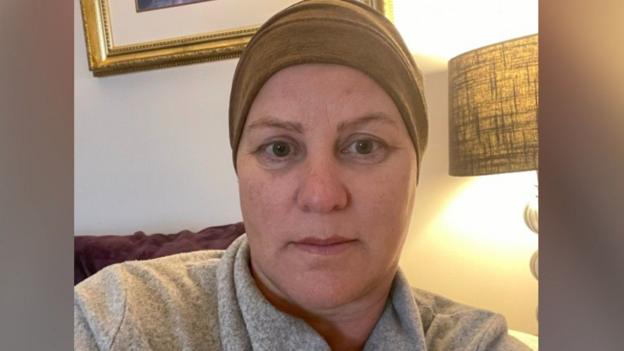 Norwich hospital apologises after 'botched' breast surgery - BBC News