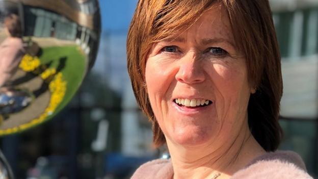 Talquetamab: Blood cancer patient hails NHS approval of drug - BBC News