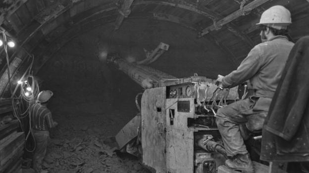 Channel Tunnel celebrates 30th year - BBC Newsround