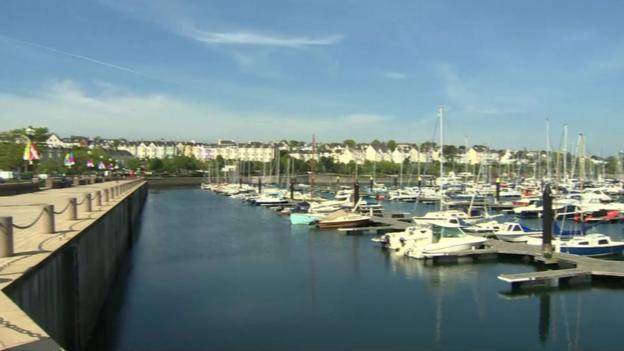 Bangor: Work begins on delayed seafront project - BBC News