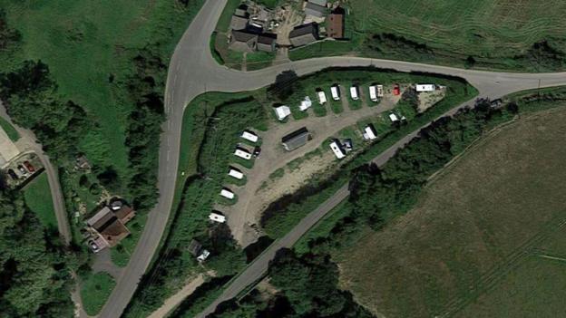 'Ripped off' caravan owners start compensation fight - BBC News