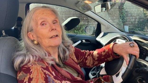 Call for drivers over 65 to have licence reviews - BBC News