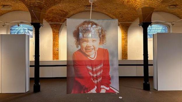 Missing Katrice exhibition in Germany 'brings people to tears' - BBC News