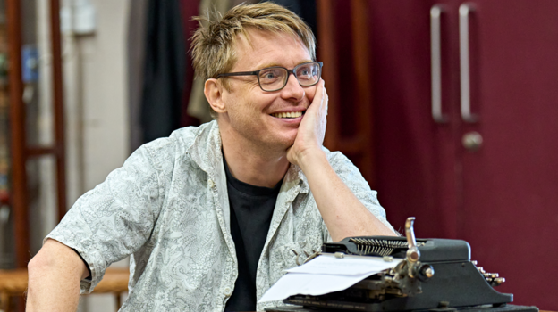 Actor's life experience helps shape Alan Turing play - BBC News