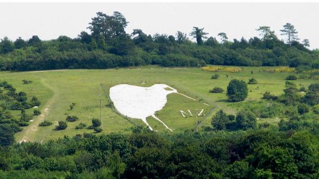 Hill figures: The stories behind the scars on England's skin - BBC News