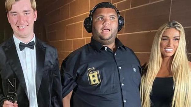 Sebbie Hall: Teen's random acts of kindness raise £55k - BBC News