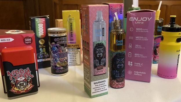 Over four million illegal vapes seized at border - BBC News