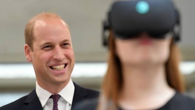 Duke of Cambridge opens Oxford University's H B Allen Centre - BBC News