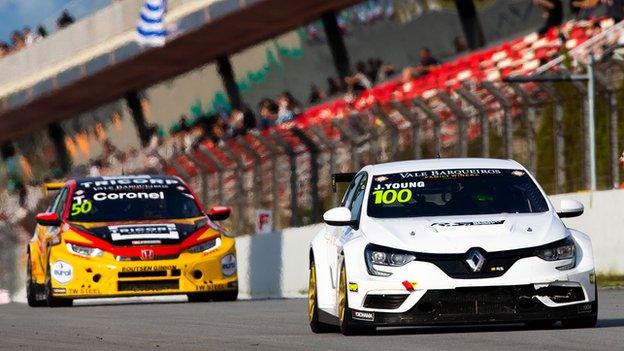 Jack Young: Belfast teenager loses World TCR drive - BBC Sport