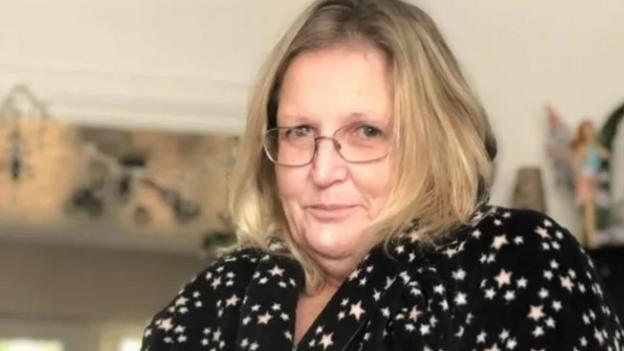 Lydd: Drink driver jailed for killing three in 124mph crash - BBC News