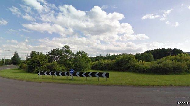 M54 slip road skeleton-find leads to DNA profile - BBC News