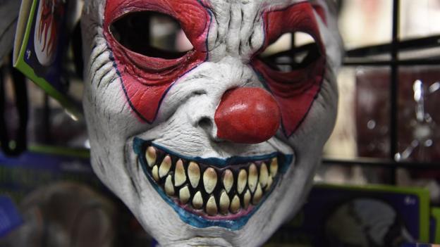 Mixed fortunes in the world of clowning - BBC News