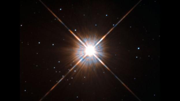 Neighbouring star Proxima Centauri has Earth-sized planet - BBC News