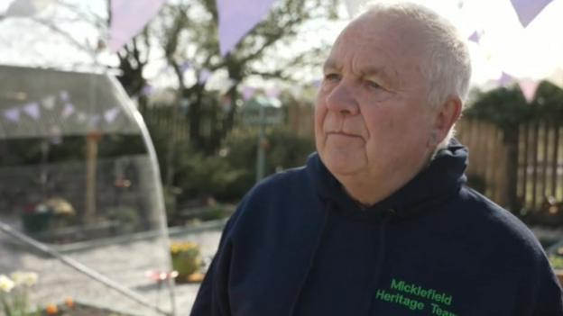 Memorial garden dedicated to Micklefield pit disaster - BBC News