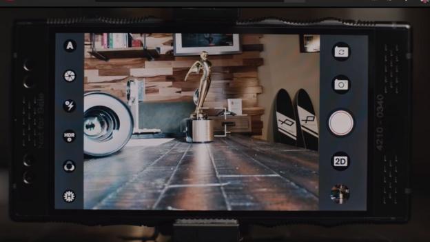 Red Hydrogen One: The internet reacts to the 3D-enabled phone - BBC News