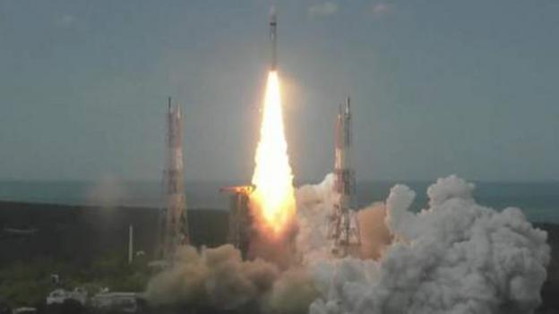 Space junk: India says object found in Australia is theirs - BBC News