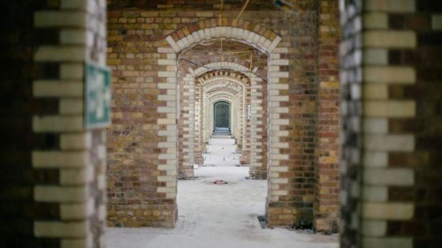 London County Hall: Inside the landmark where they're trying to save ...