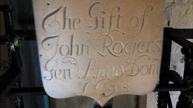 Haresfield church clock restoration appeal launched - BBC News