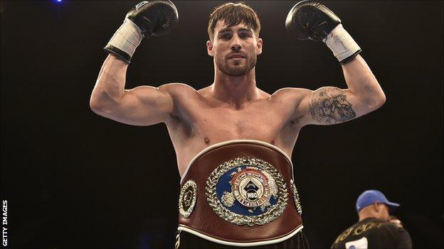 Jamie Cox targets world title shot after beating Martinez - BBC Sport