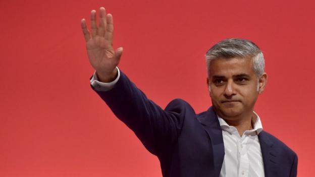 Zoe Garbett: Green Party names London mayoral campaign candidate - BBC News