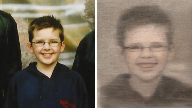 Missing people: Art highlights UK's absent loved ones - BBC News