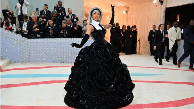 Met Gala 2023: Stars gather for event celebrating Karl Lagerfeld - BBC News