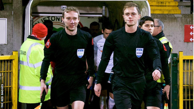 Jamie Robinson: Abuse, Fifa and Pep - why be a referee? - BBC Sport