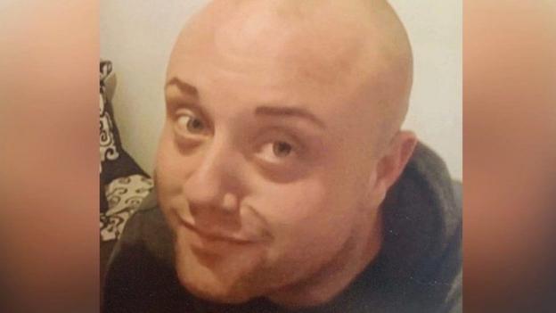 Manchester Arena attack: Key failings of emergency response - BBC News