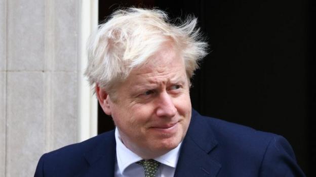 PM to hold news conference as lockdown considered - BBC News
